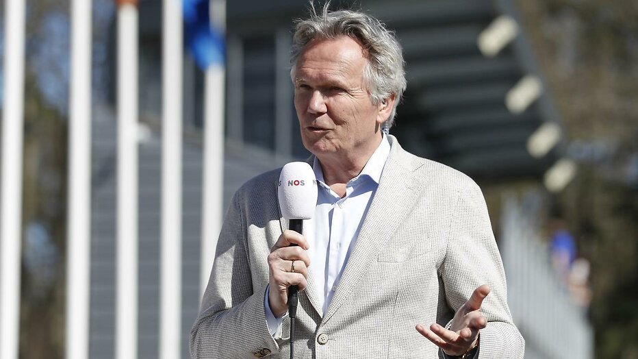 Onzeker of Tom Egbers zondag Studio Sport presenteert na ontluisterend Volkskrant-artikel